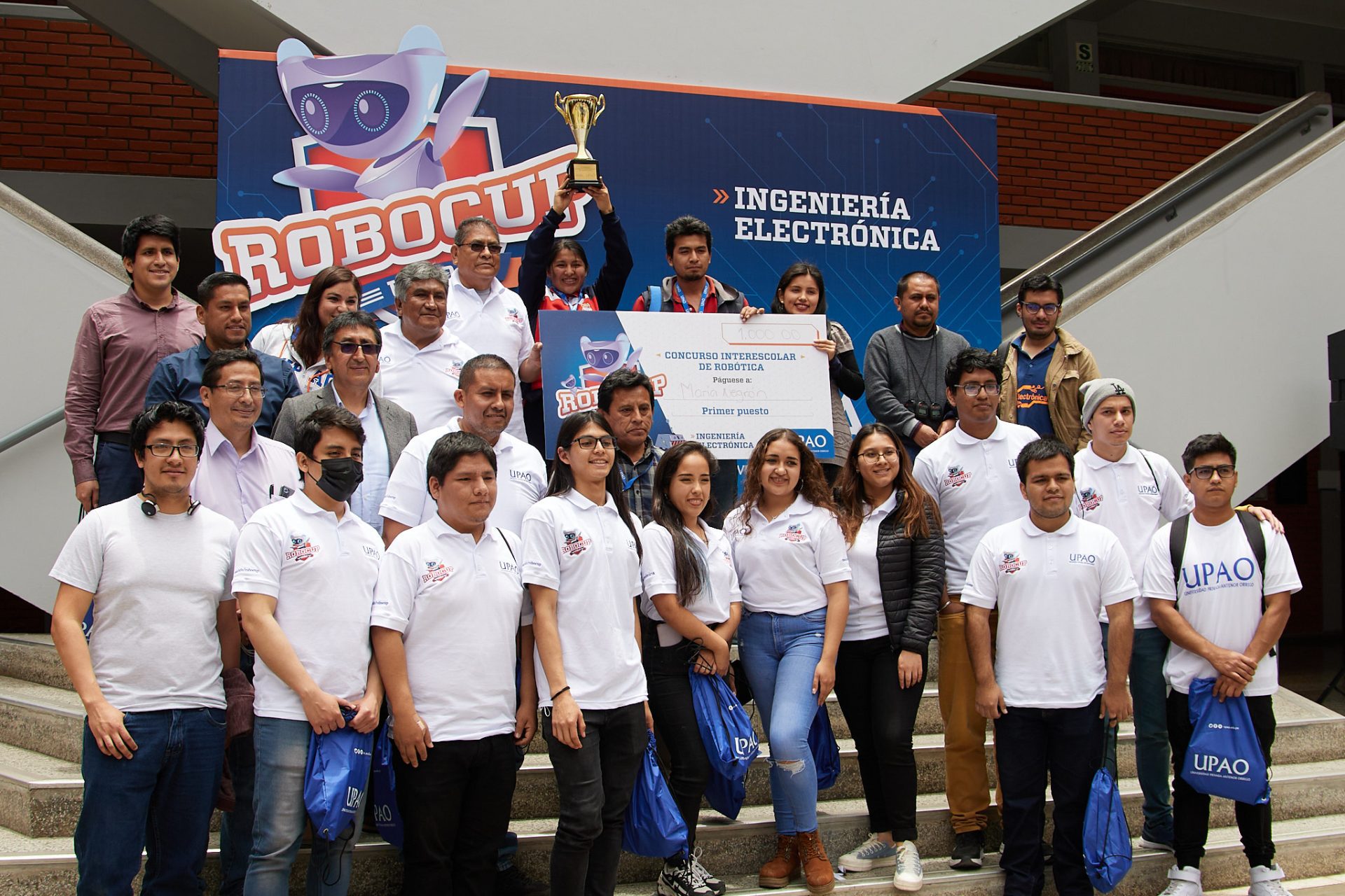 Colegio María Negrón conquista concurso de robótica organizado por Upao ...