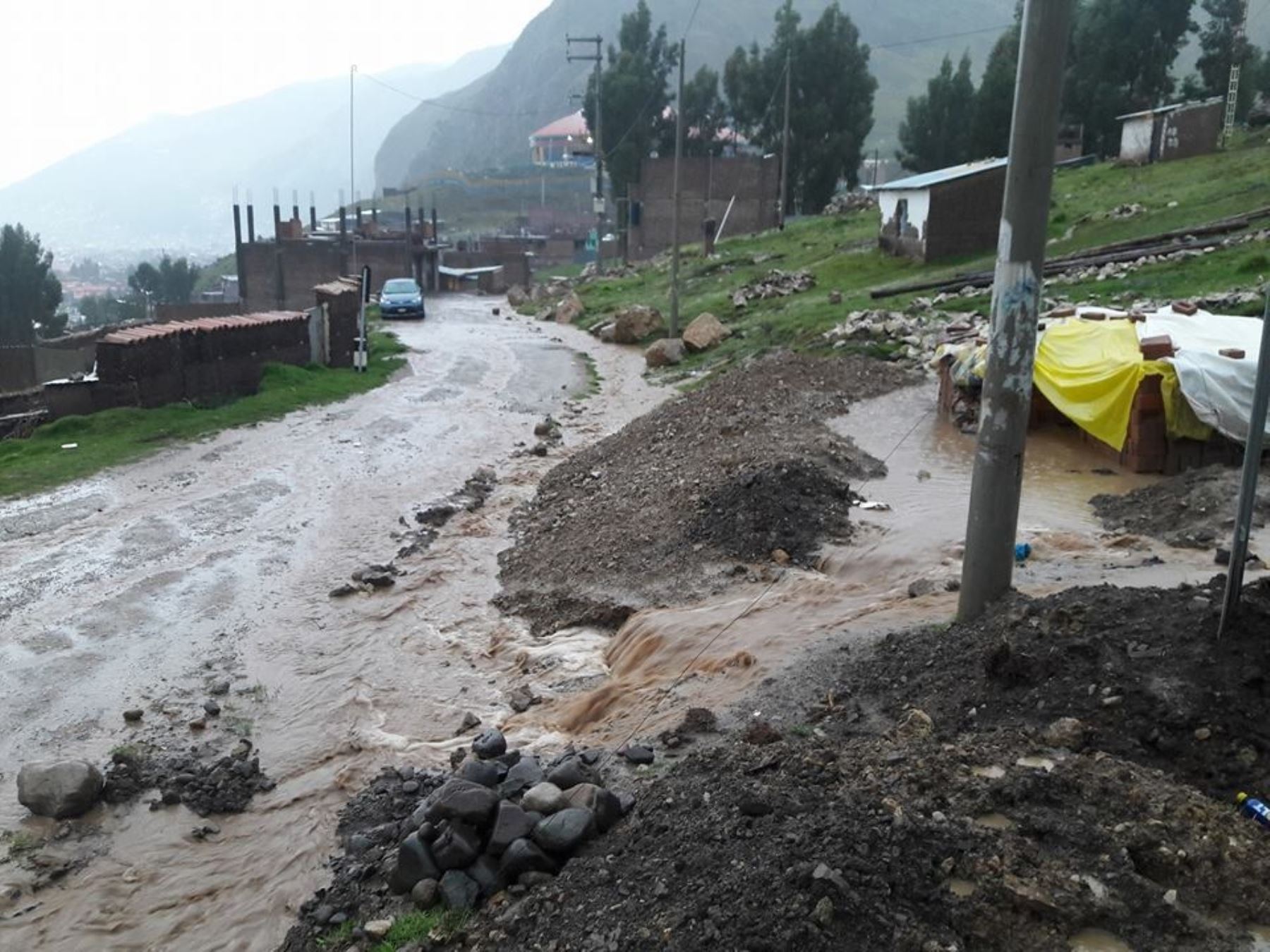 Hay 379 distritos en riesgo por lluvias extremas, 30 de ellos en La ...
