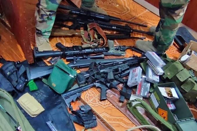 Operativo en Pataz: detienen a 35 personas, decomisan 33 armas y más de 11 mil municiones